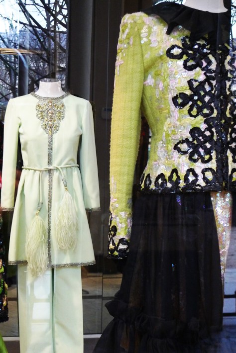 Vitrine : Lesage brode chez Didier Ludot | Chic & Geek